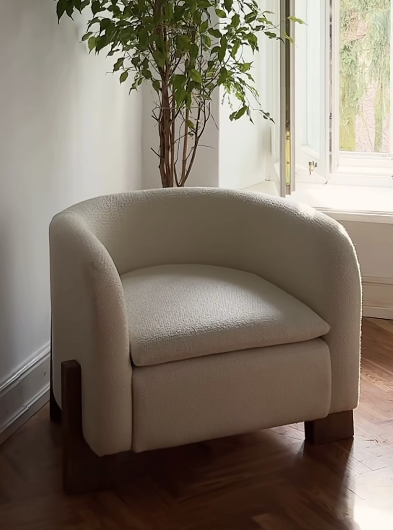 35 Arm Chair Ideas for Stylish and Comfortable Living Room Inspiration ...