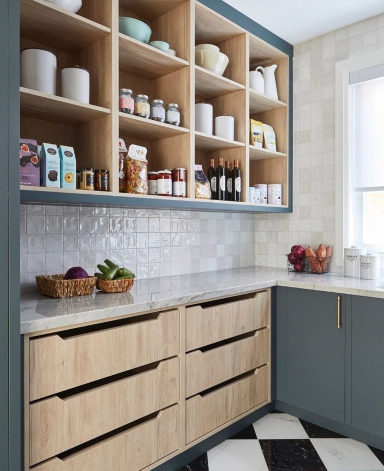 35 Walk In Pantry Ideas for Stylish Storage, Organization, and Smart ...