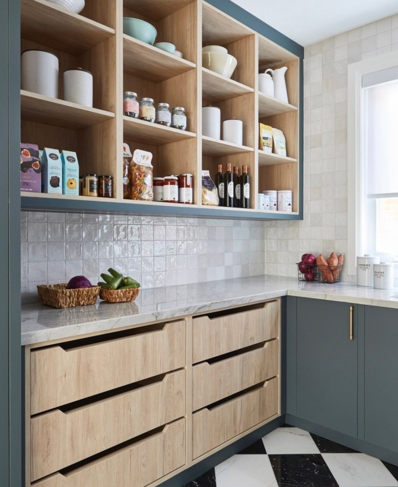 35 Walk In Pantry Ideas for Stylish Storage, Organization, and Smart ...