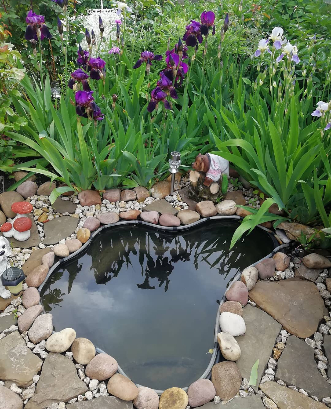 30 Pond Ideas to Transform Your Garden into a Relaxing and Aesthetic ...