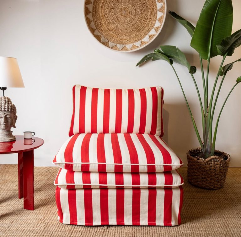 35 Arm Chair Ideas for Stylish and Comfortable Living Room Inspiration ...