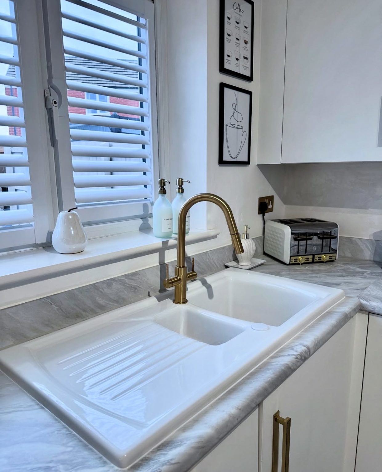 30 Kitchen Sink Ideas That Will Instantly Elevate Your Home — From ...