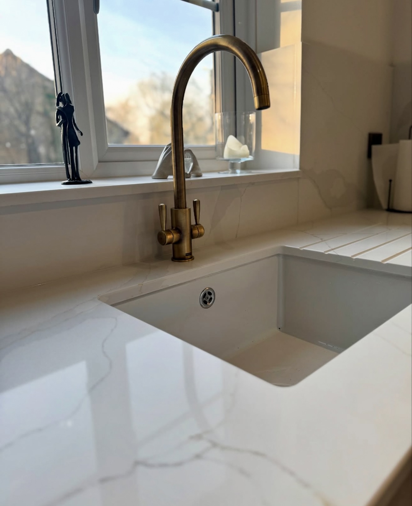 30 Kitchen Sink Ideas That Will Instantly Elevate Your Home — From ...