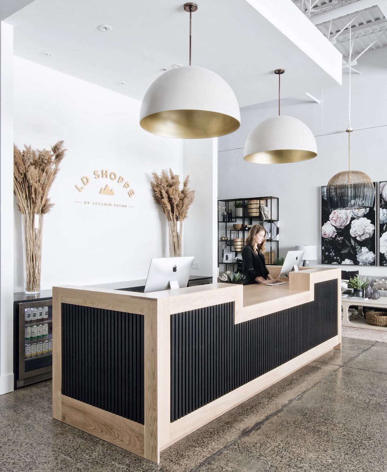 30 Front Desk Design Ideas to Elevate Your Reception Aesthetic in 2025 ...