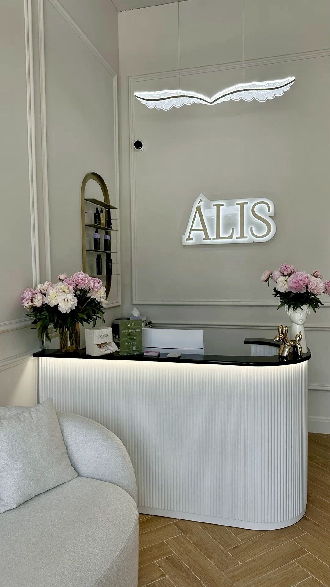 30 Front Desk Design Ideas to Elevate Your Reception Aesthetic in 2025 ...