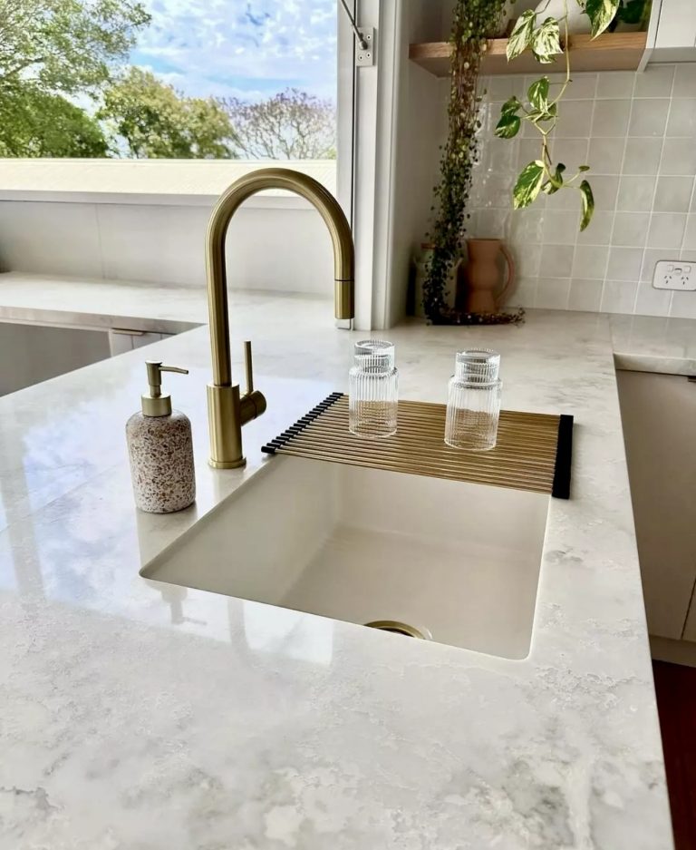 30 Kitchen Sink Ideas That Will Instantly Elevate Your Home — From ...
