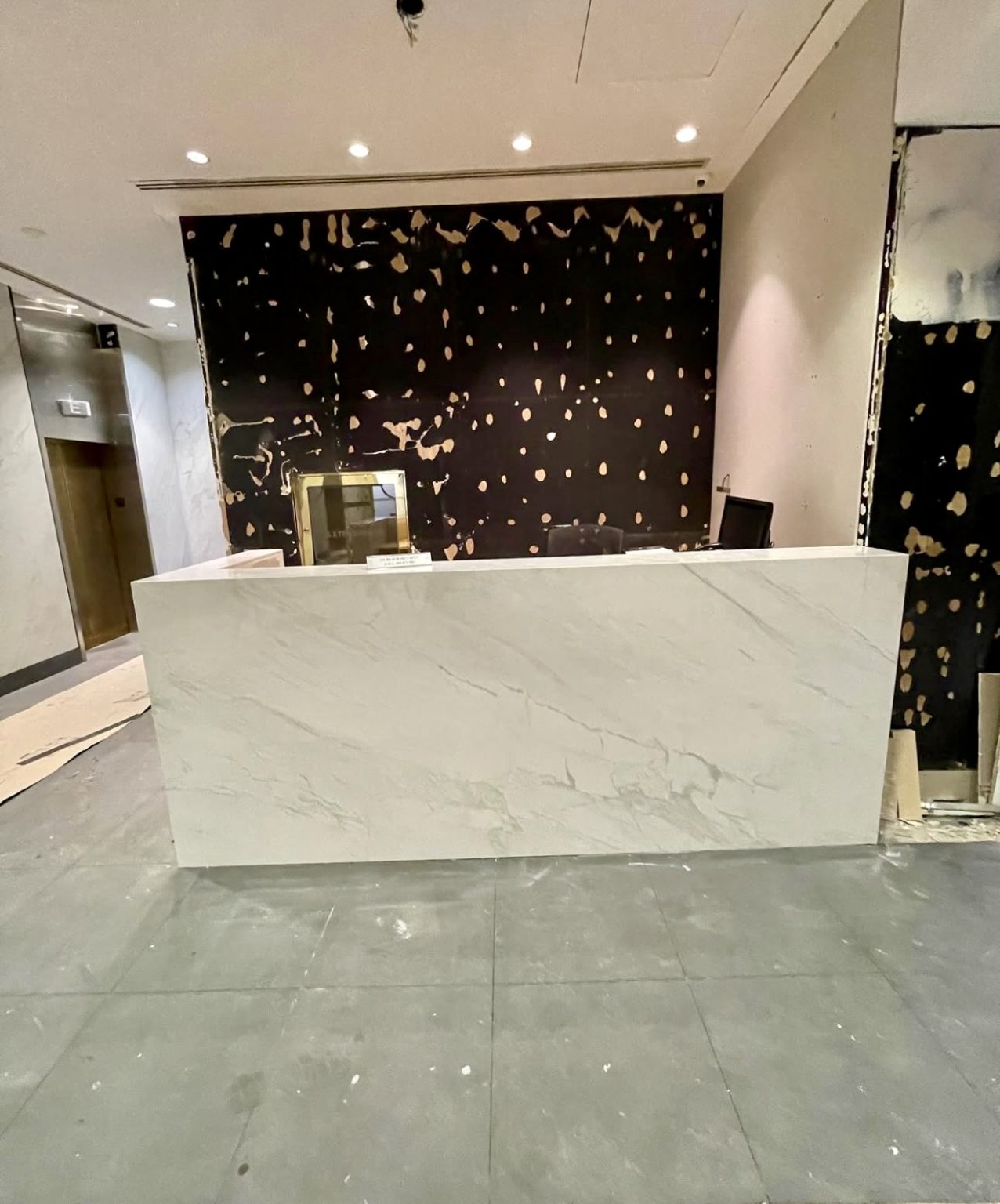 30 Front Desk Design Ideas to Elevate Your Reception Aesthetic in 2025 ...