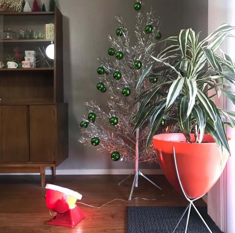 35 Vintage Christmas Decor Ideas for a Cozy, Classic, and Timeless ...