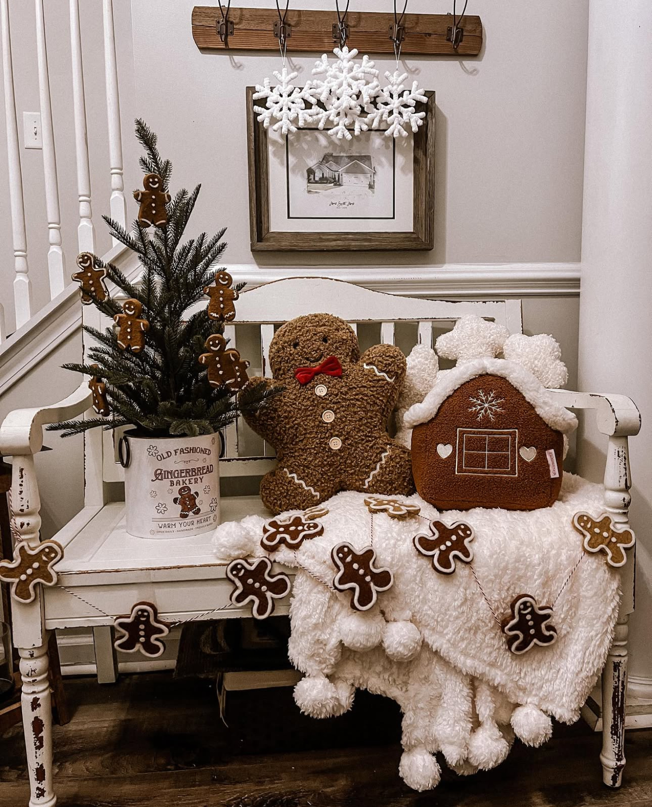 35 Gingerbread Christmas Decor Ideas for a Sweet and Festive Holiday ...