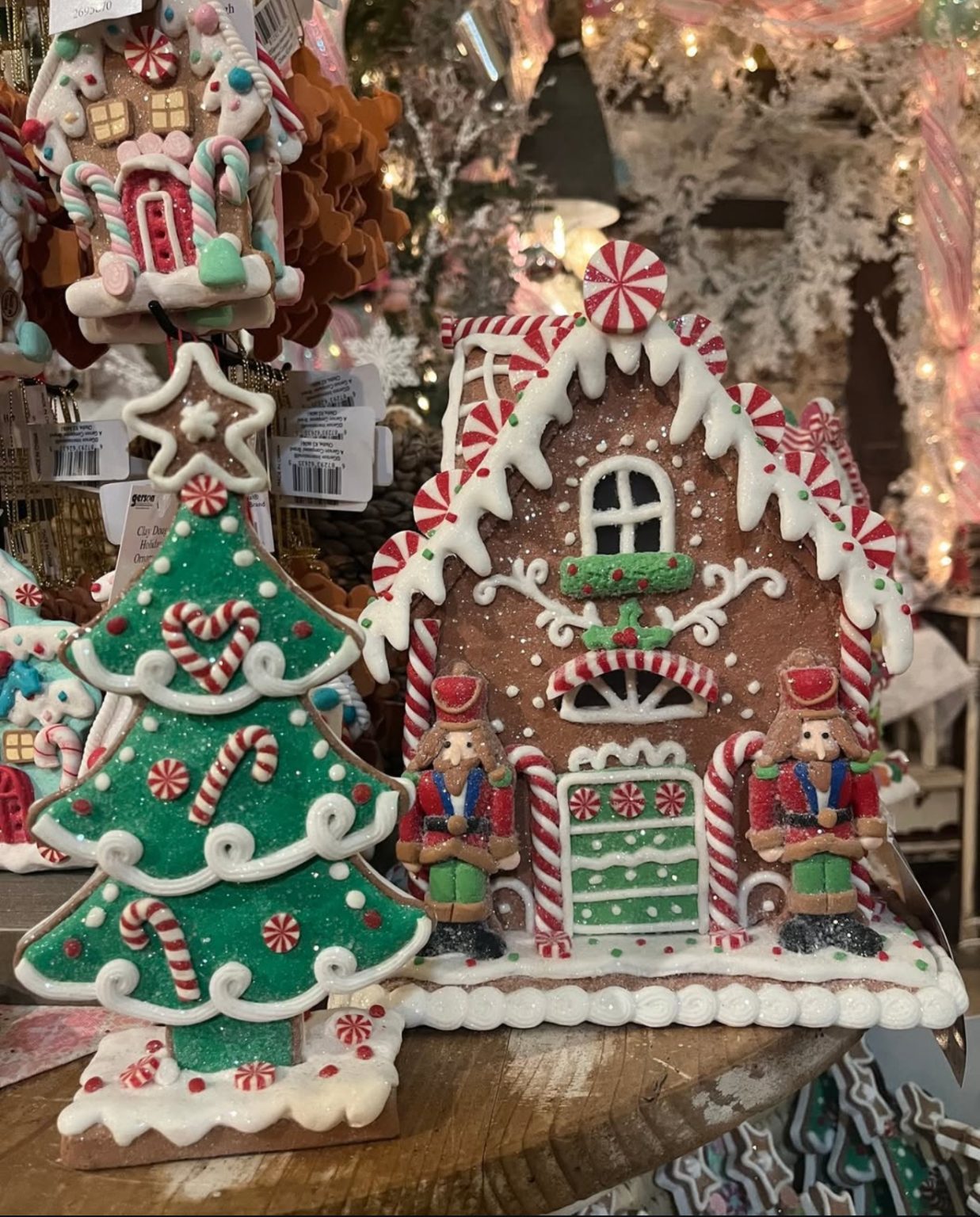 35 Gingerbread Christmas Decor Ideas for a Sweet and Festive Holiday ...