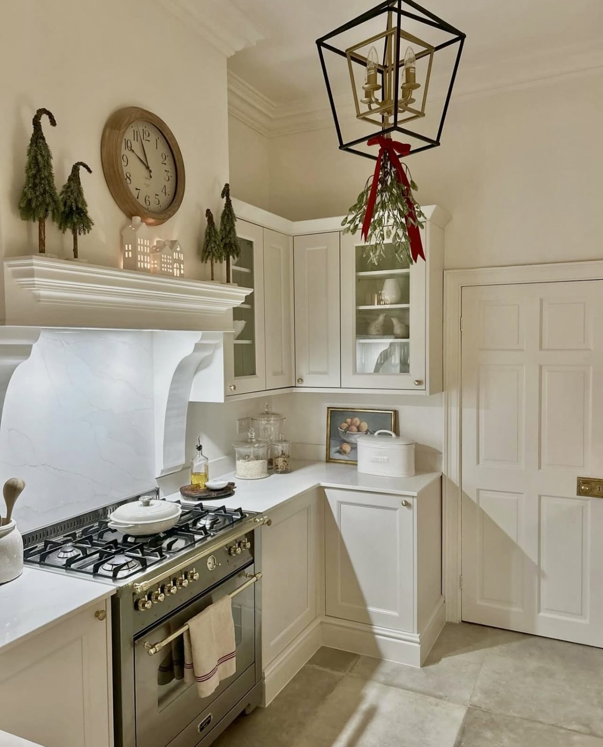 35 Kitchen Christmas Decorations to Transform Your Home into a Festive ...