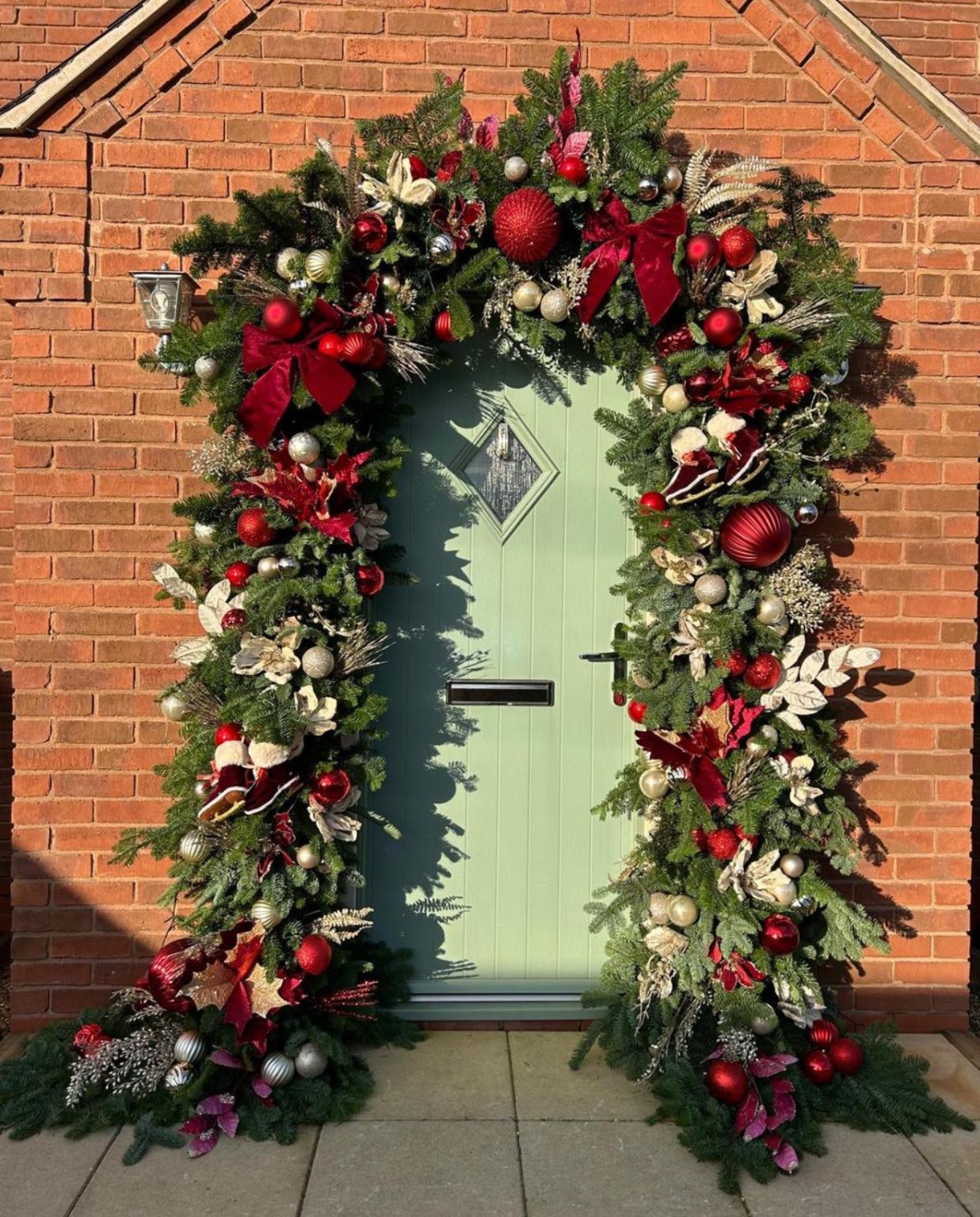 35 Christmas Door Decorations to Inspire Your Festive Home, School, and ...