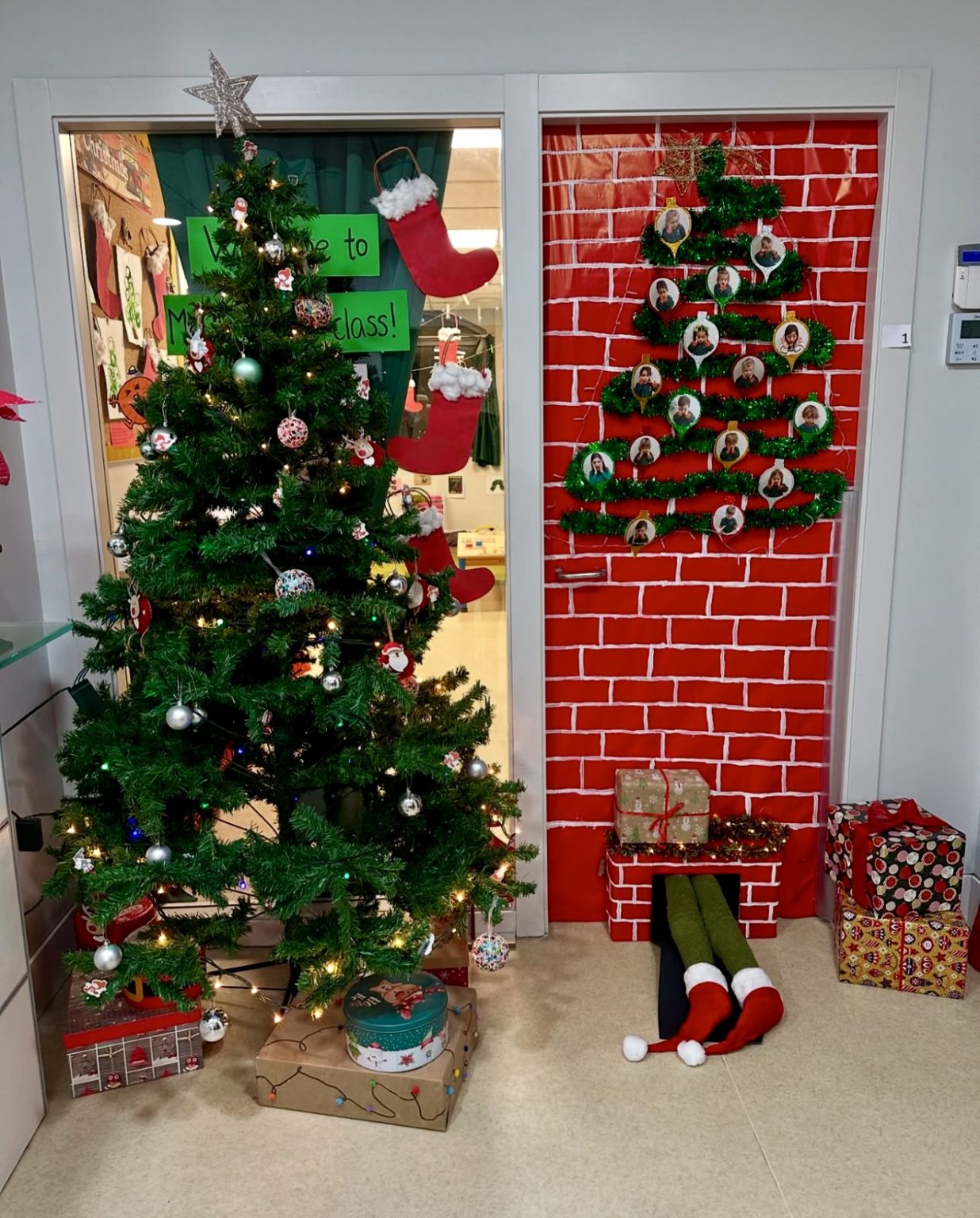 32 Christmas Door Decorations for School That Bring Holiday Cheer and ...