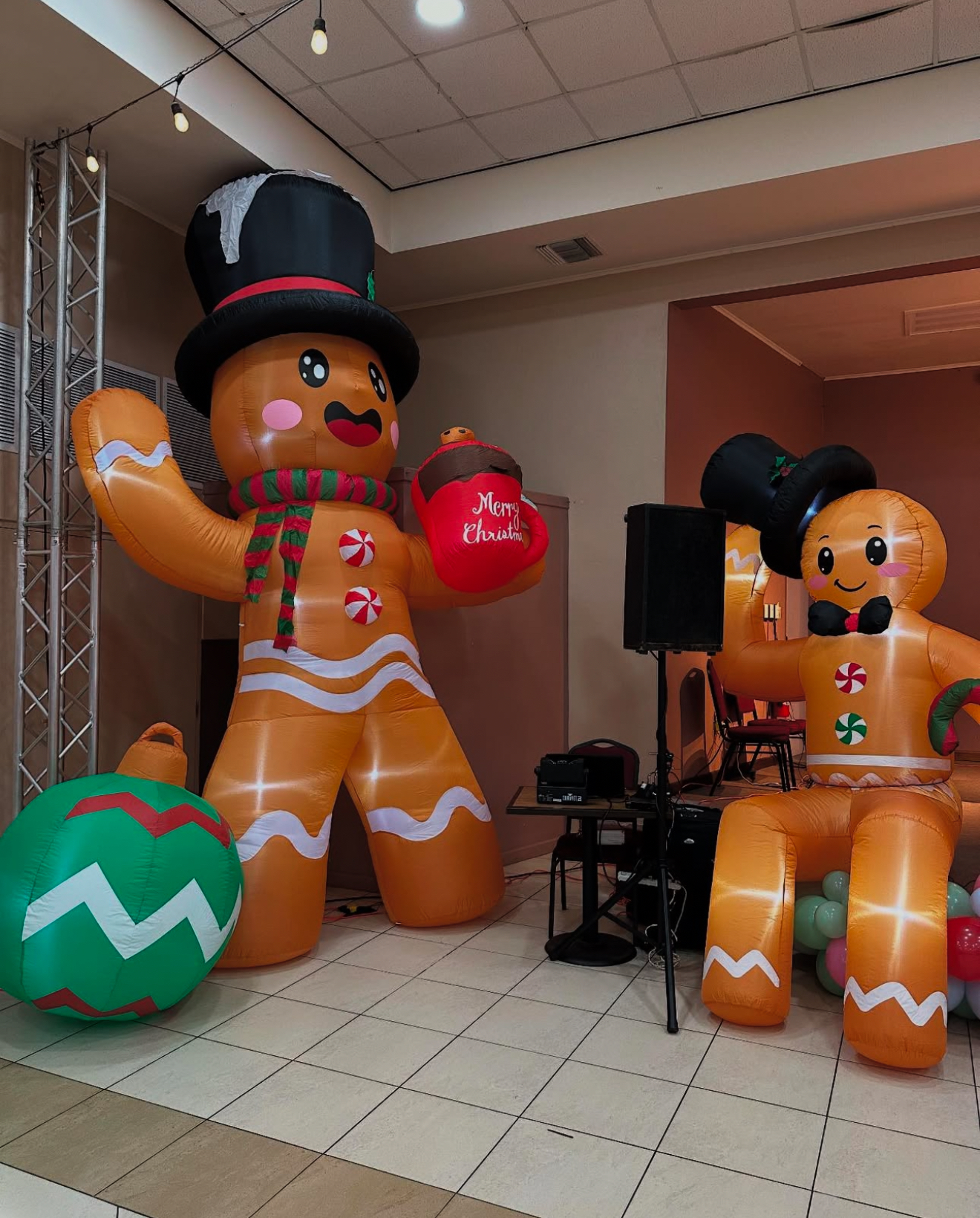 35 Gingerbread Christmas Decor Ideas for a Sweet and Festive Holiday ...