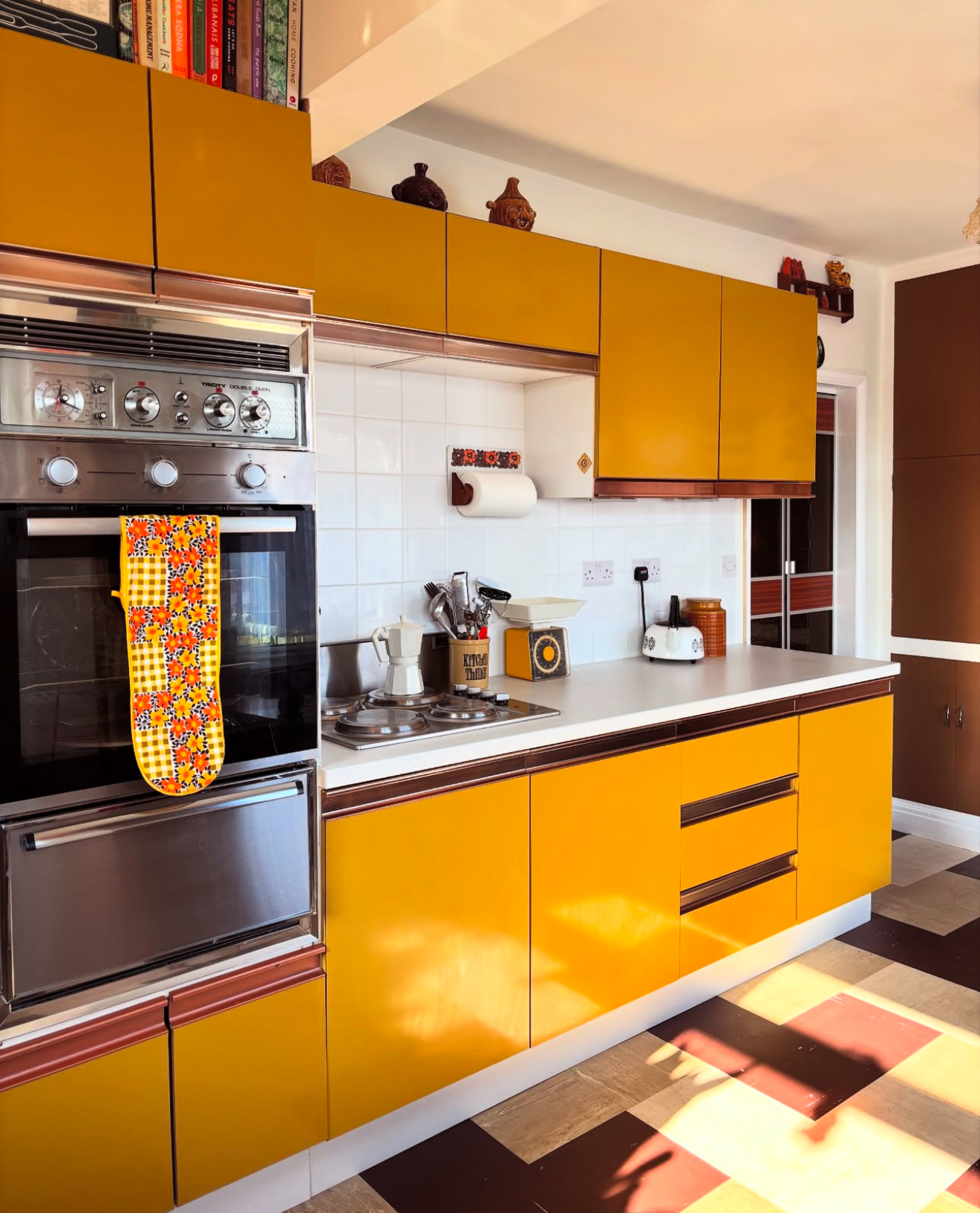 25 Yellow Kitchen 2026 Ideas: From Butter Pastels to Bold Mustard ...