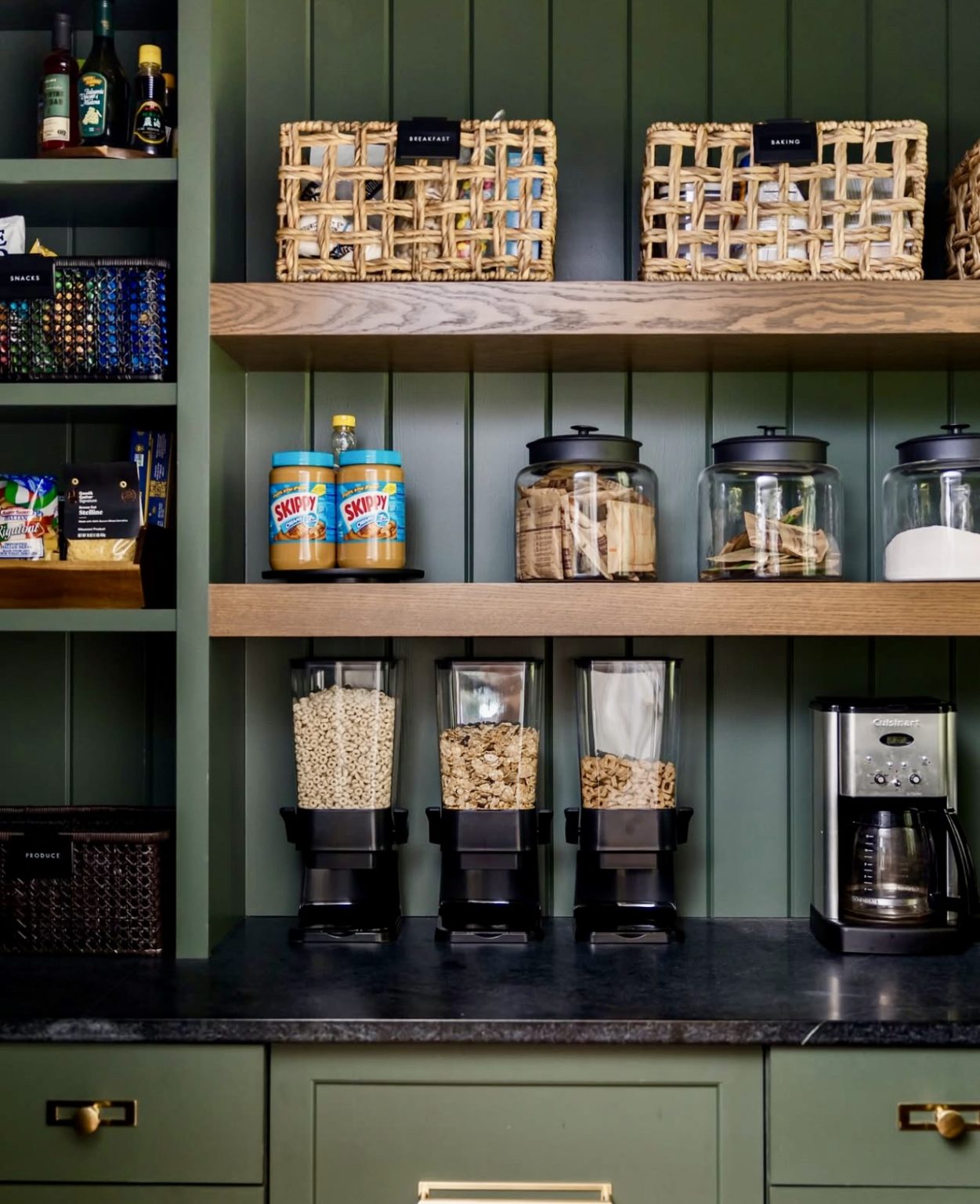 35 Walk In Pantry 2026: Stylish Layouts, Smart Organization and Modern ...