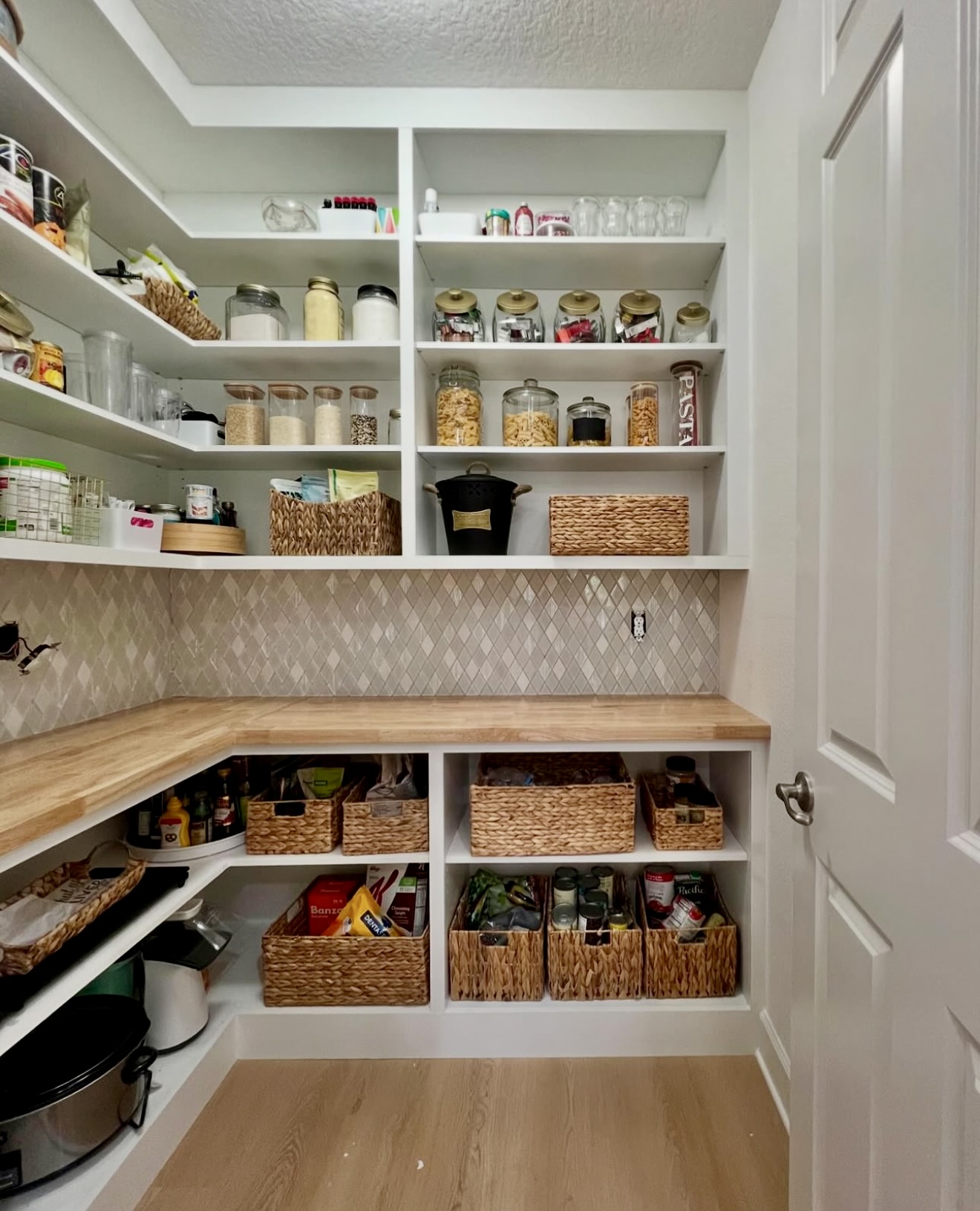 30 Pantry Shelving Ideas 2026 for Stylish, Functional and Creative ...