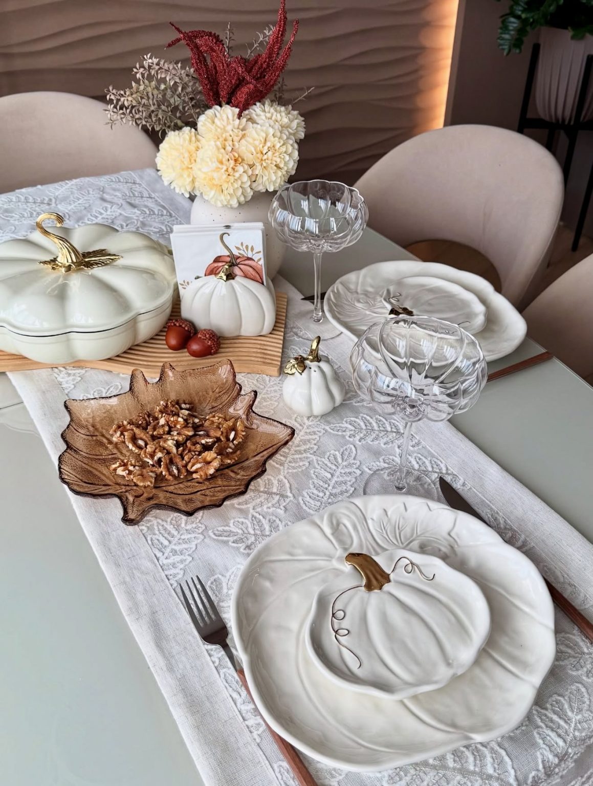 30 Kitchen Table Decor 2026 Ideas for Everyday and Seasonal Centerpiece ...