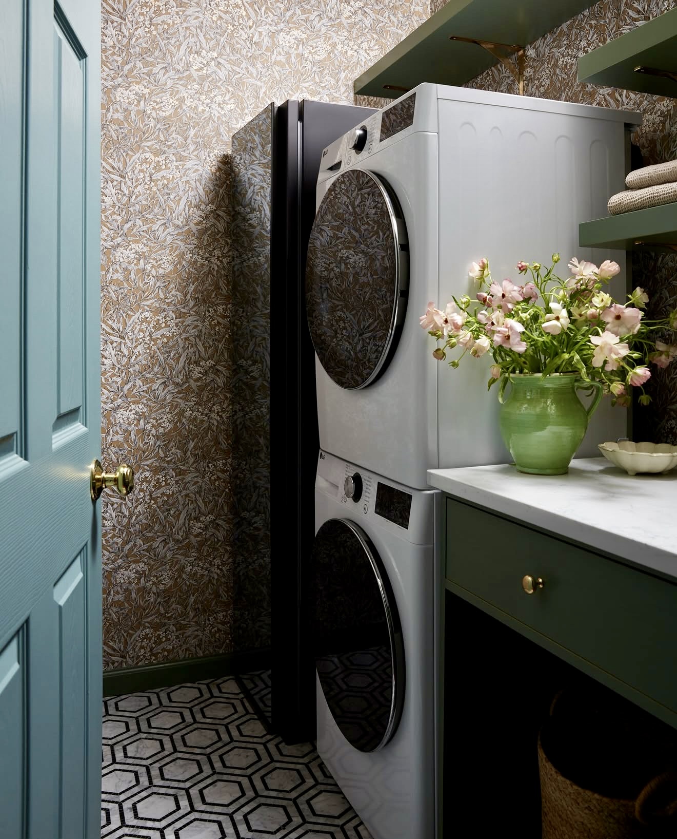 35 Tiny Laundry Room Ideas 2026 to Maximize Space and Style in Any Home ...