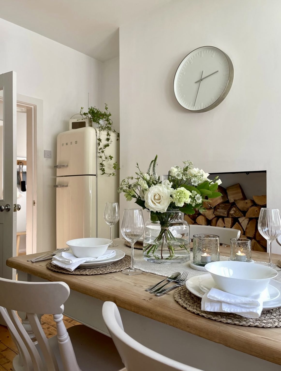 30 Kitchen Table Decor 2026 Ideas for Everyday and Seasonal Centerpiece ...