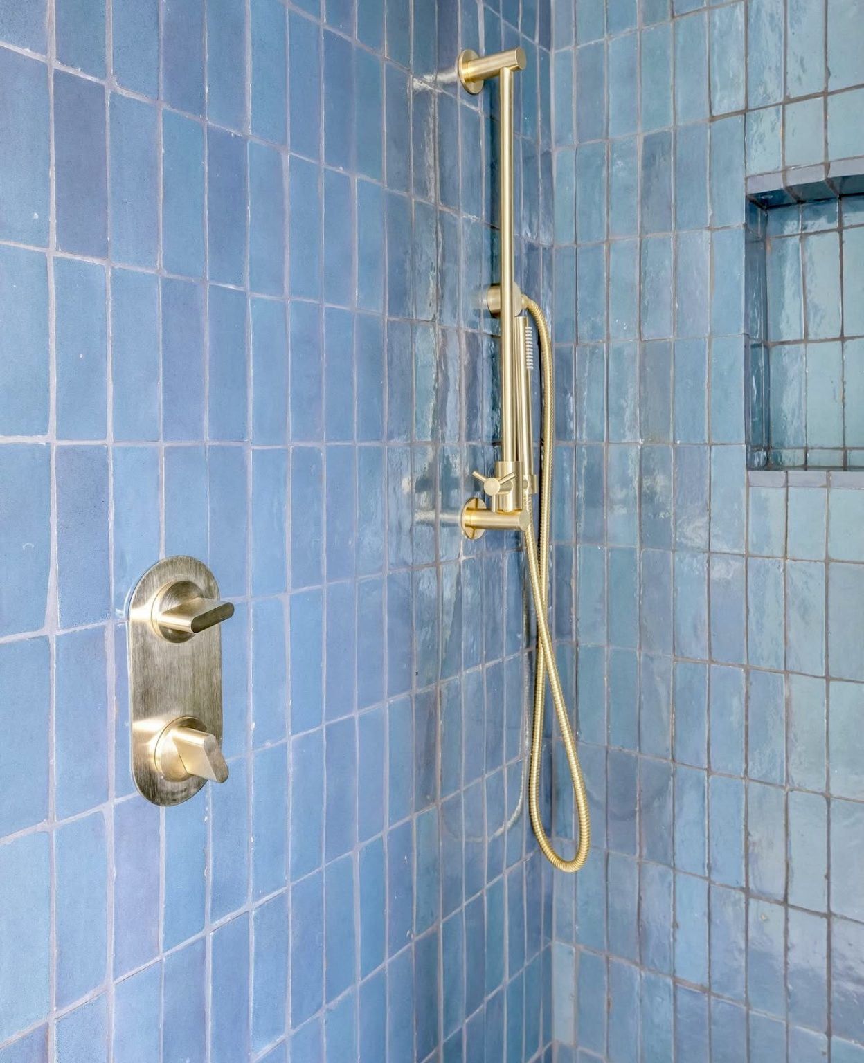 35 Shower Tile Ideas 2026 for Timeless, Modern, and Luxury Bathroom ...