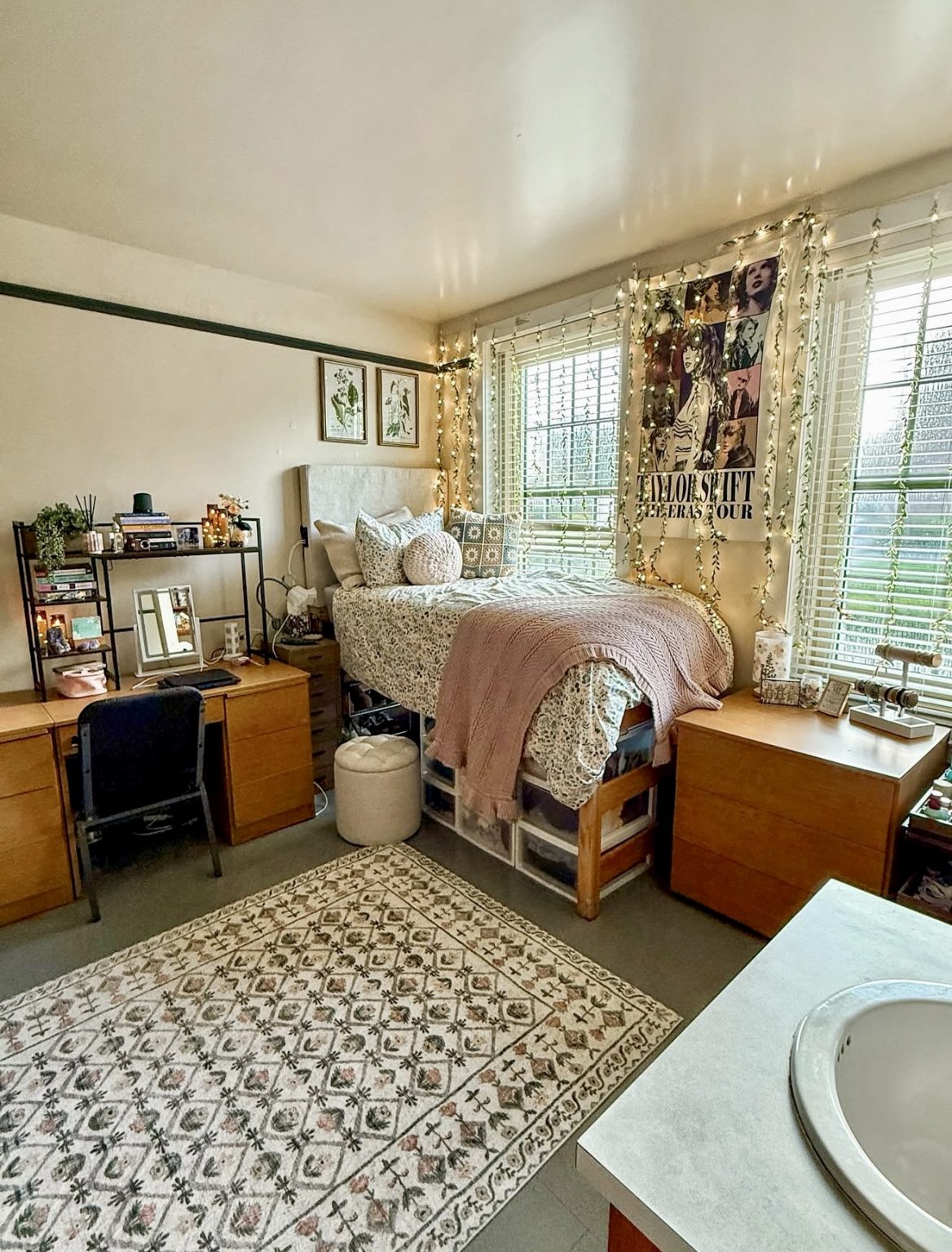 30 Dorm Room Ideas 2026: Stylish, Cute, and Practical Decor Inspiration ...