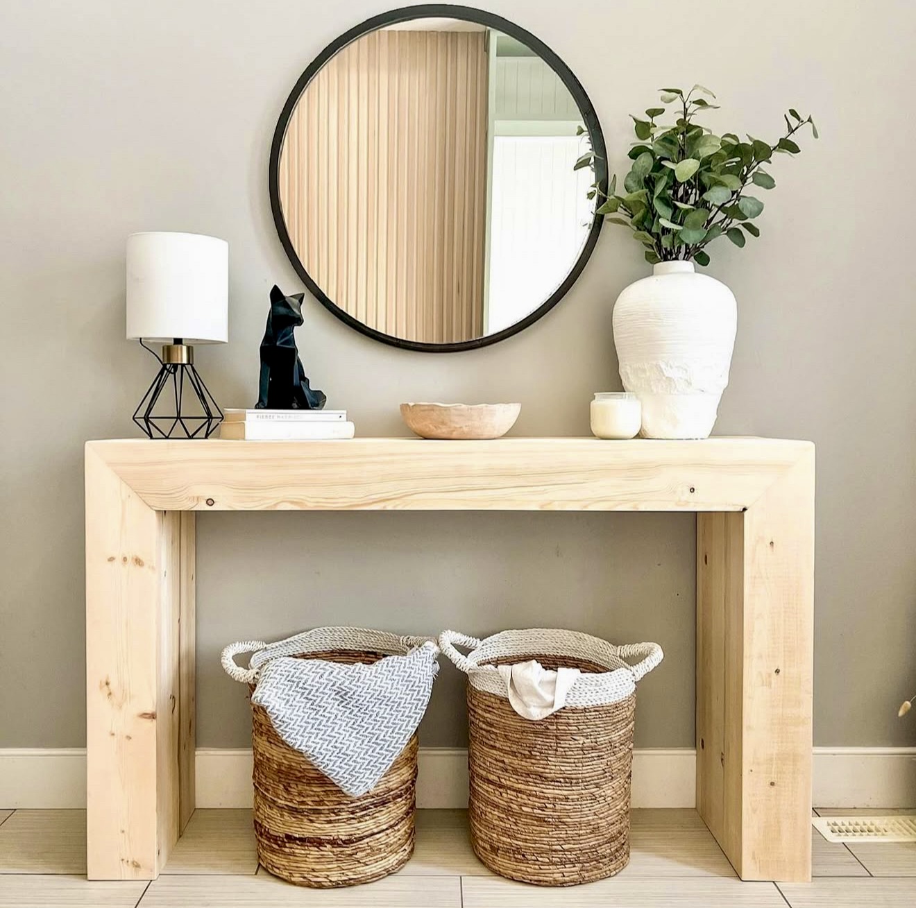 30 Entry Table Decor 2026 Ideas for Modern, Farmhouse, and Seasonal ...