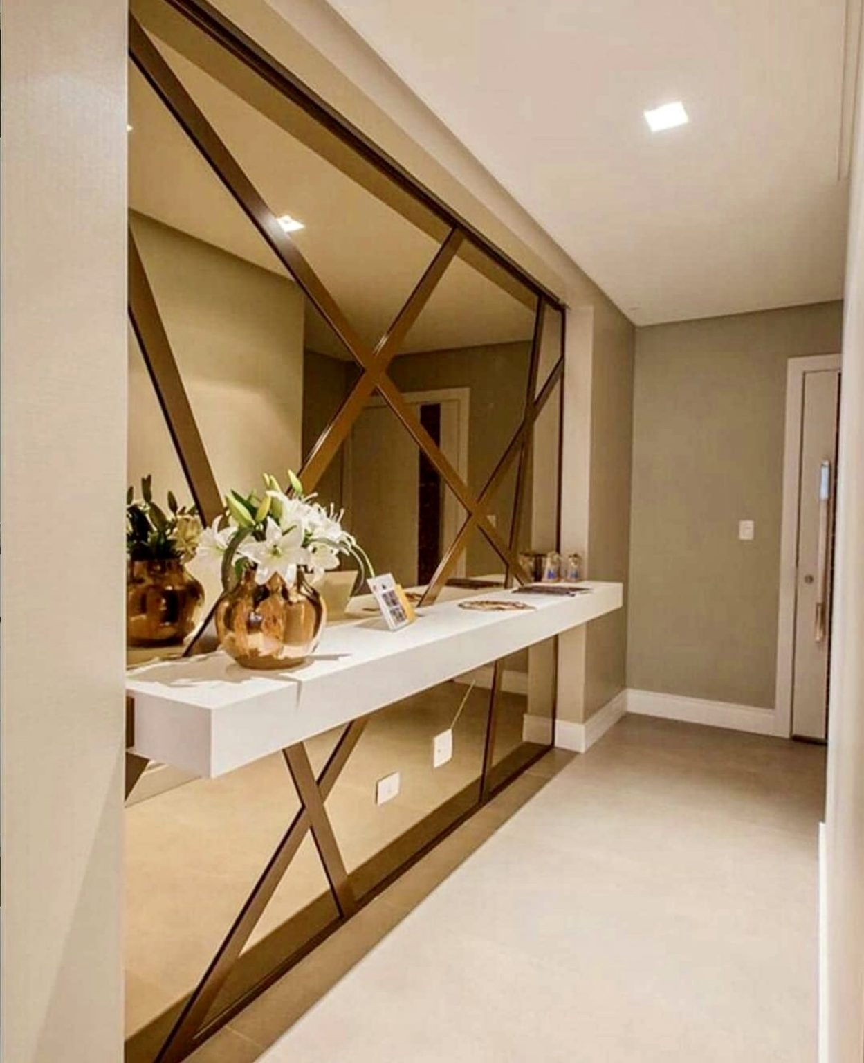 30 Mirror Wall Decor 2026 Ideas That Transform Any Room Into a Bright ...