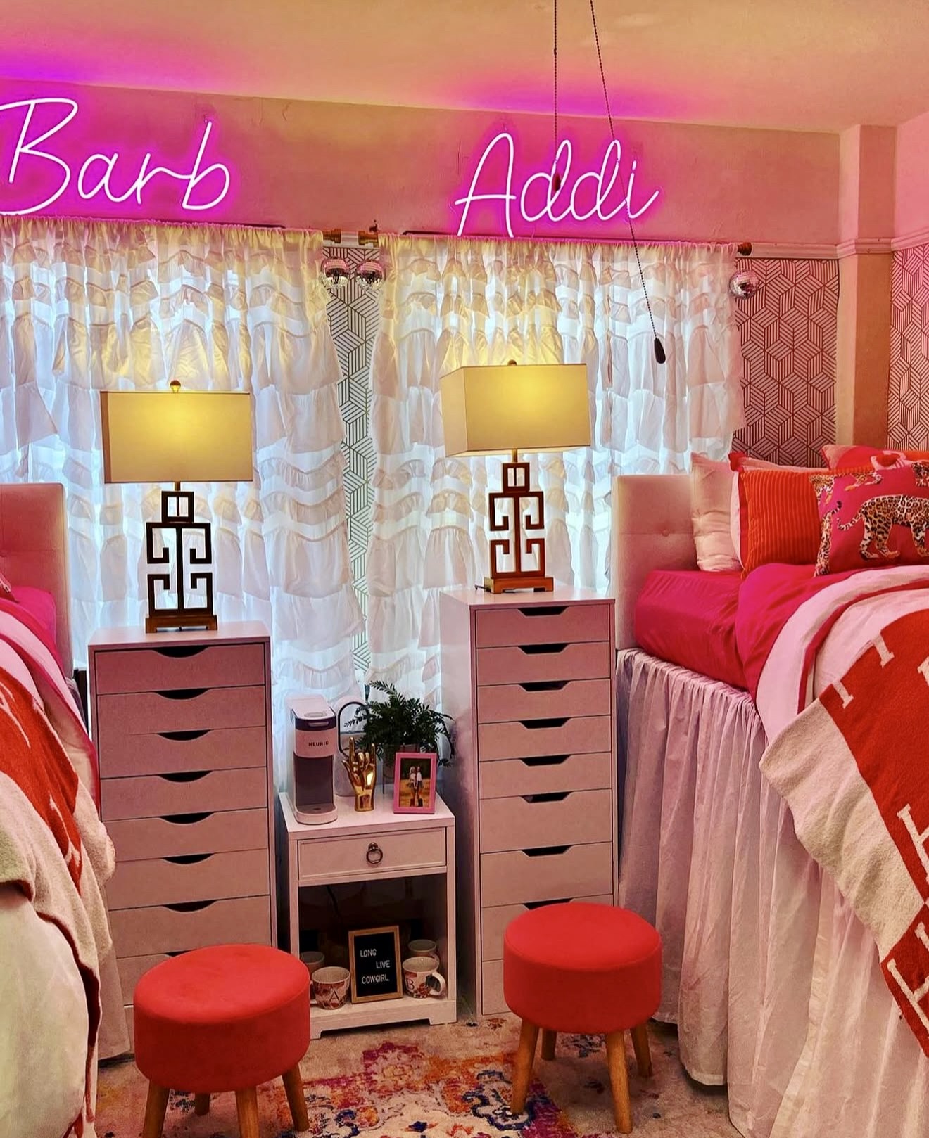 30 Dorm Room Decor 2026 Ideas That Transform College Living into Chic ...